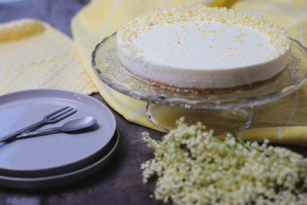 Elderflower Lemon Cake - Oh La Latkes